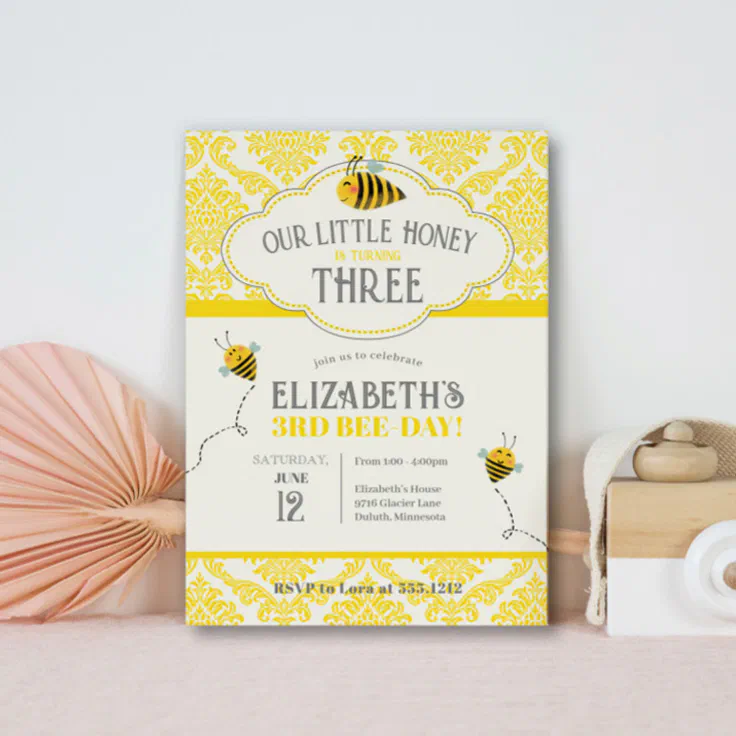 Invitación de cumpleaños de nuestra Abeja de Miel | Zazzle.es