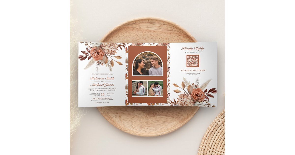 Invitación Tríptica Terracotta Floral Todo en un Boda de código QR ...