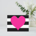 Postal Corazón rosado caliente de franjas blanco y negro | Zazzle.es